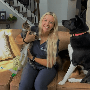 Leah W. | Summit Bridge Veterinary Hospital